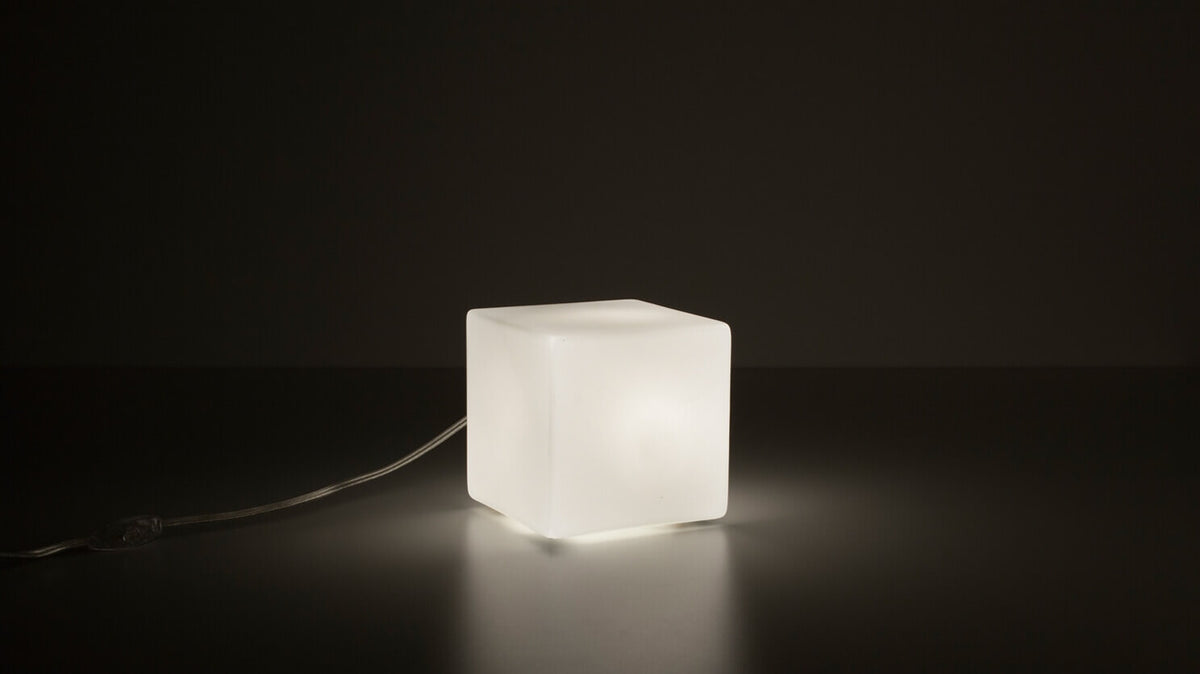 Boxy Table Lamp – LIVING.KY