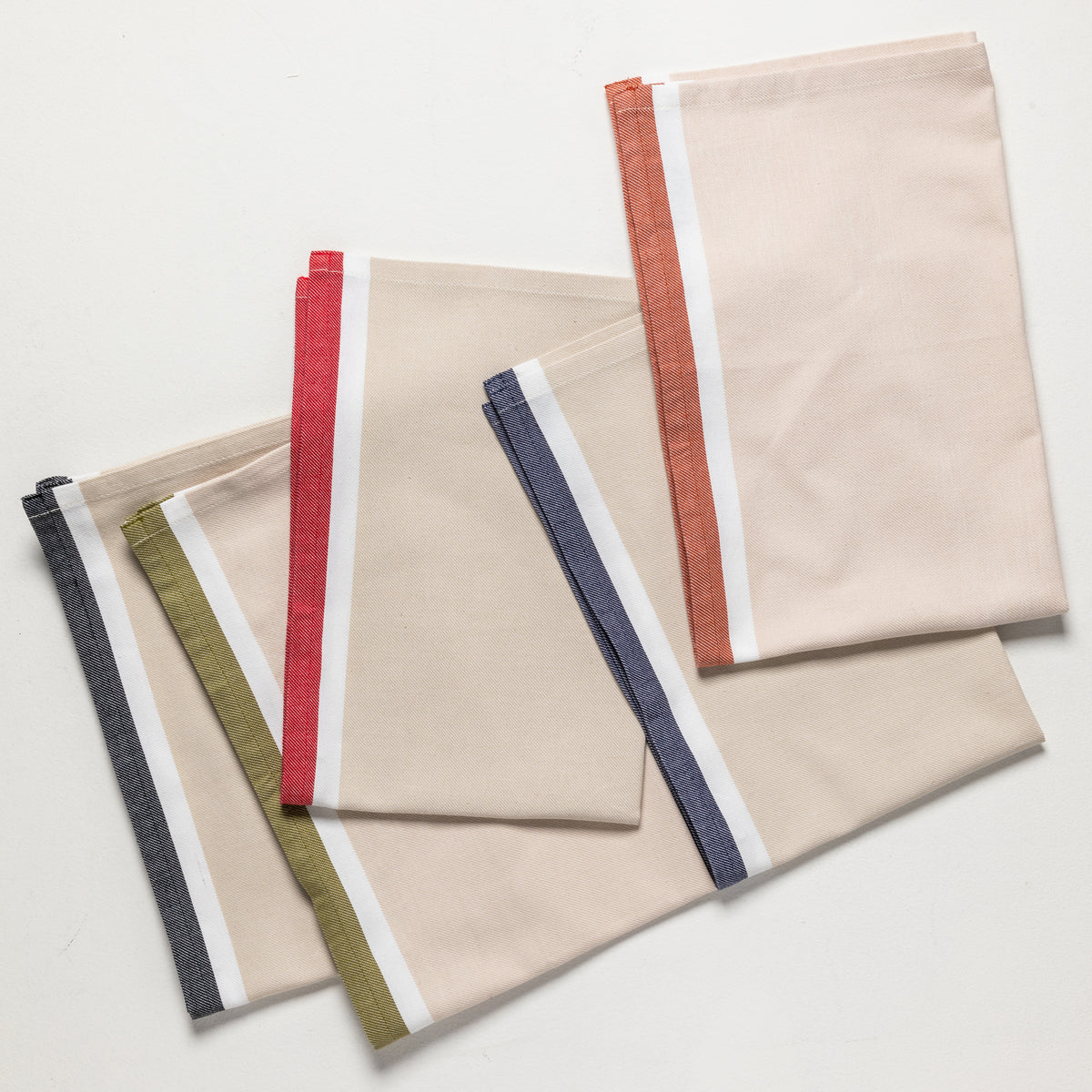 Alessa Kitchen towel twill - Classic red – LIVING.KY